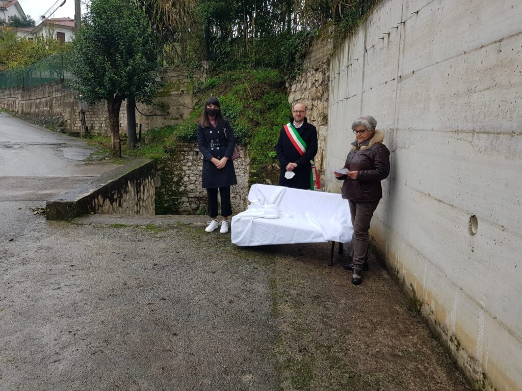 Panchine rosse contro la violenza sulle donne - PD di Fontana Liri